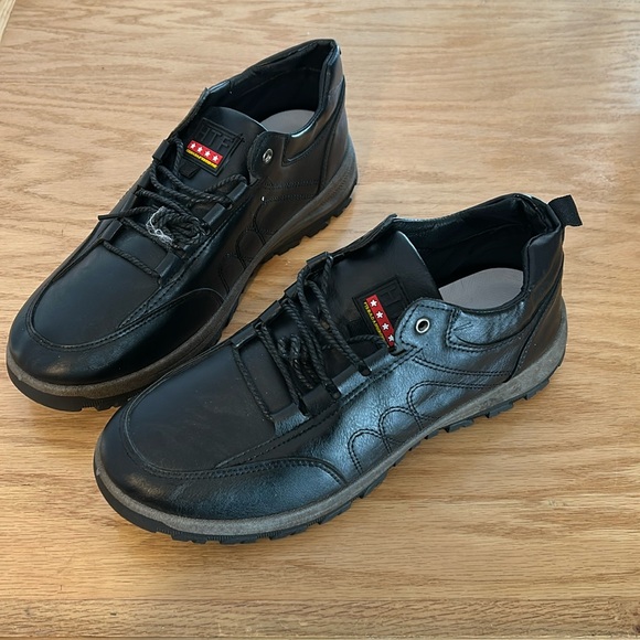 HTF | Shoes | Mens Casual Black Shoes | Poshmark